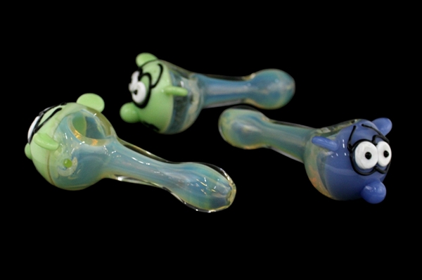 3ct 4″ Smurf Face Hand Pipe – 4 Aces Wholesale